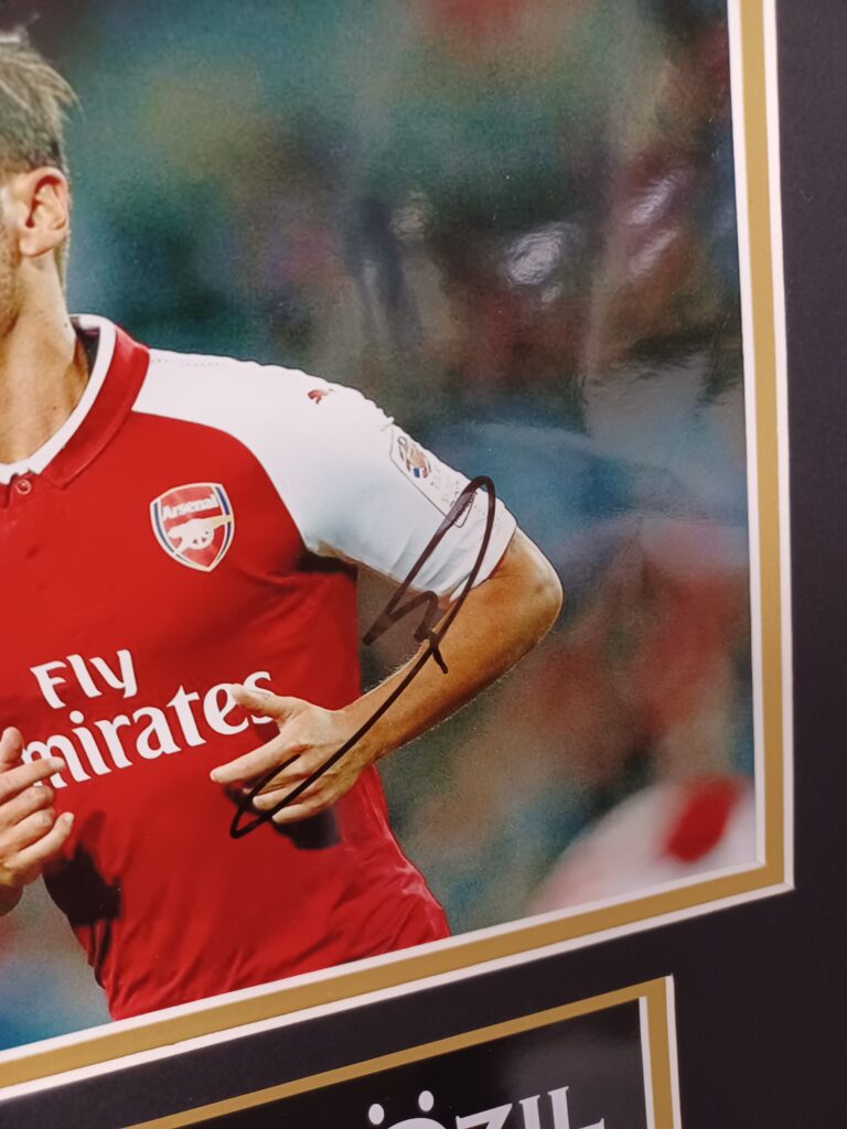 Mesut Ozil Signed Photo with Shirt Autograph Display – Signed ...