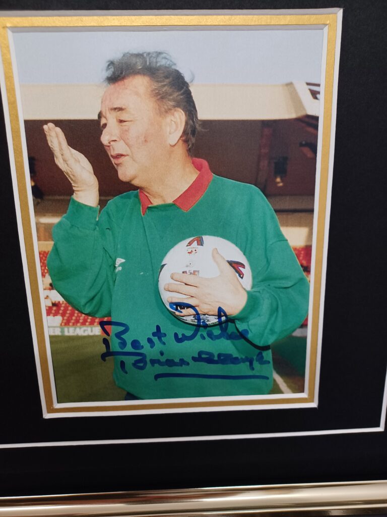 Brian Clough of Nottingham Forest Signed Photo with Shirt | Signed ...
