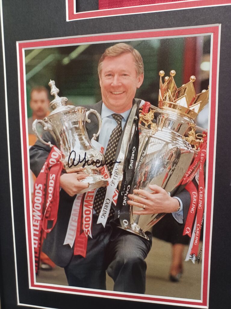 Sir Alex Ferguson of Manchester United Signed Photo with Shirt – Signed ...