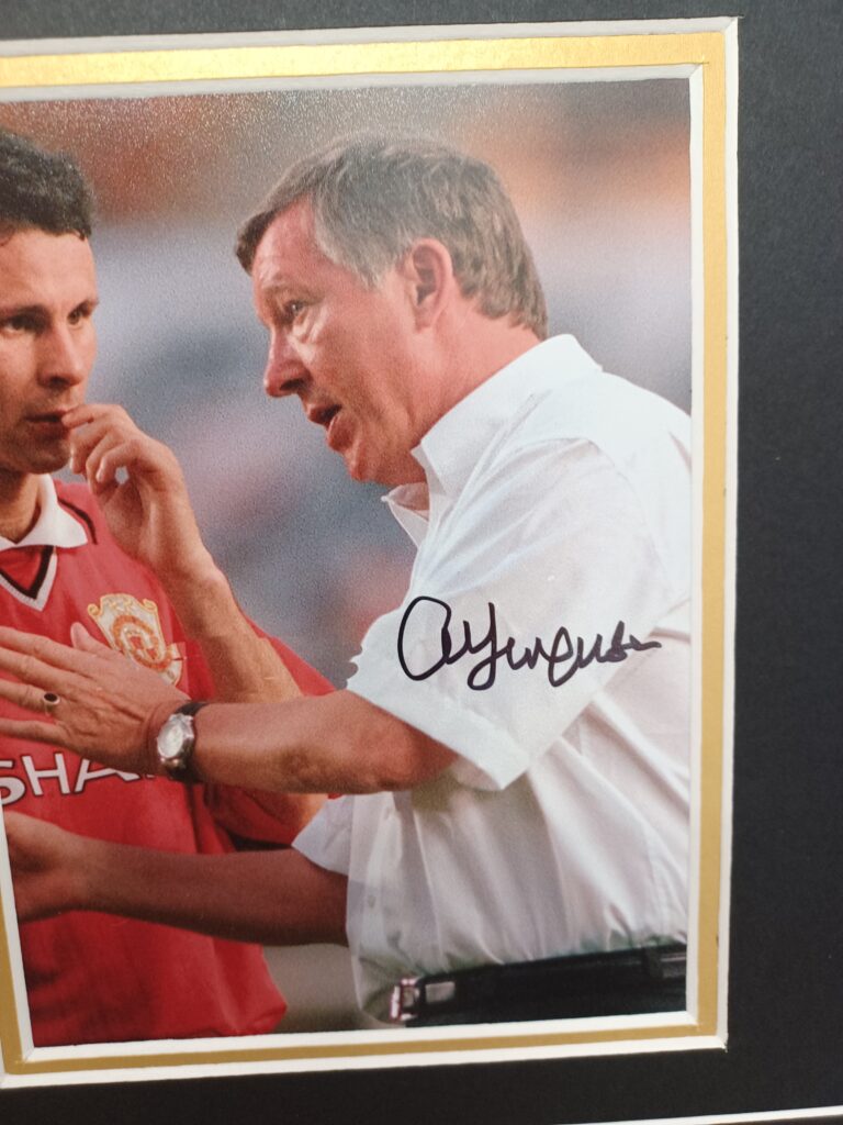 Sir Alex Ferguson Signed Photo with Shirt Display 1999 – Signed ...