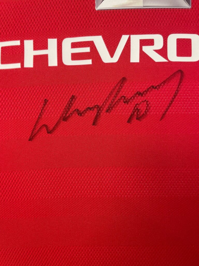 Wayne Rooney Of United Signed Shirt LEGEND DISPLAY – Signed Memorabila Shop