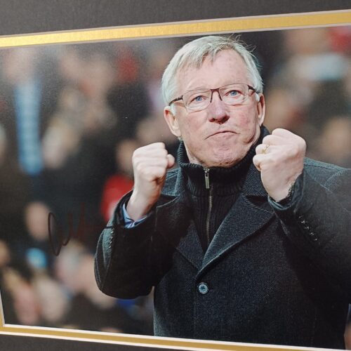 Sir Alex Ferguson Signed Photo with Shirt Display – Signed Memorabila Shop