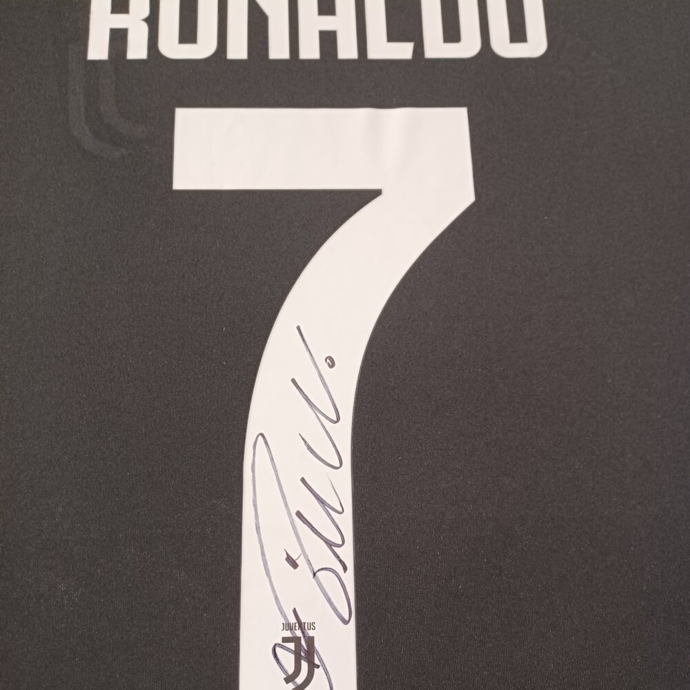 Juventus Legend Cristiano Ronaldo Signed Shirt Beckett Certificate ...